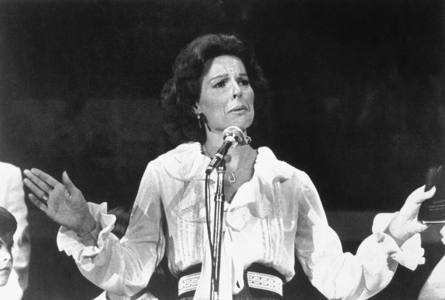 Anita Bryant, anti-gay rights activist and singer, dead at 84