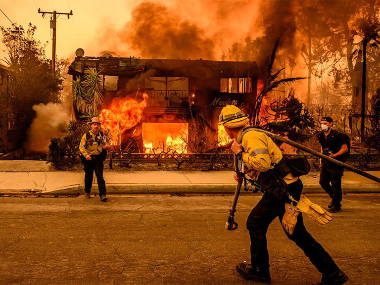 Alberta to send helicopters, water bombers to help fight Los Angeles ...