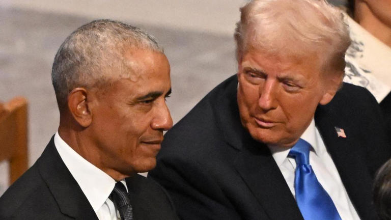 Los chascarrillos de Trump y las risas de Obama en el funeral de Jimmy ... Los chascarrillos de Trump y las risas de Obama en el funeral de Jimmy ...