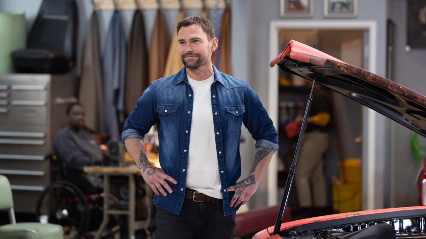 Seann William Scott Talks Tim Allen, ‘Goon,’ Brad Pitt and ‘Shifting Gears’