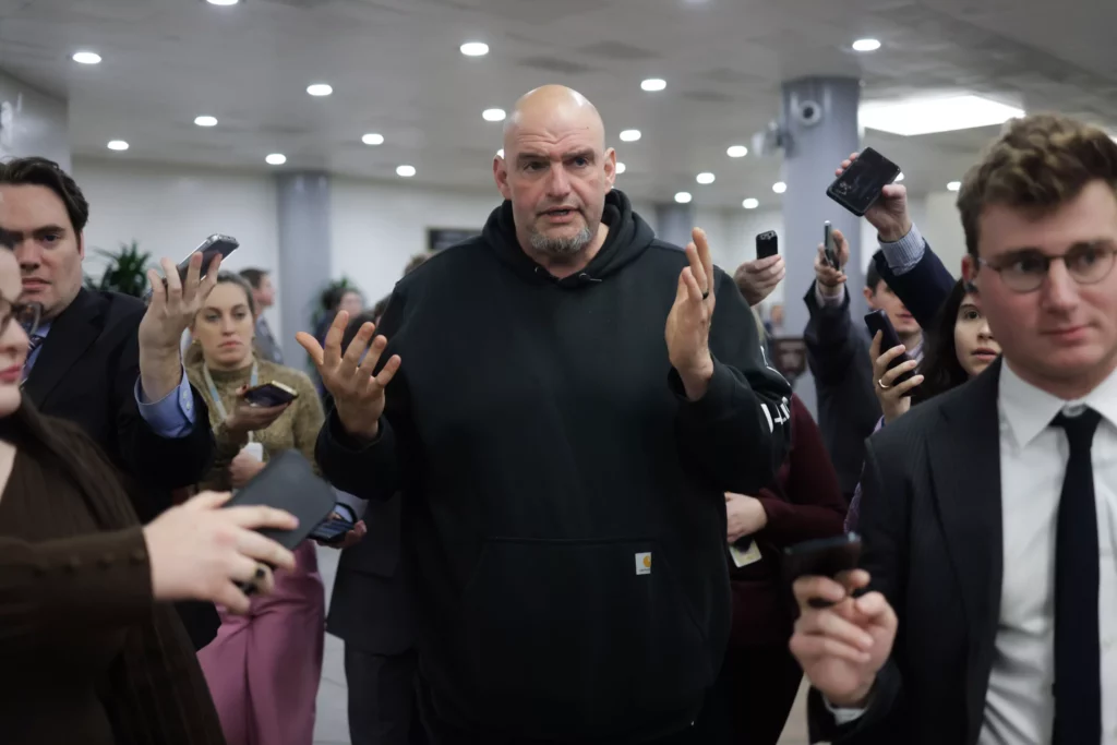 Fetterman to become first Democratic senator to meet with Trump at Mar ...