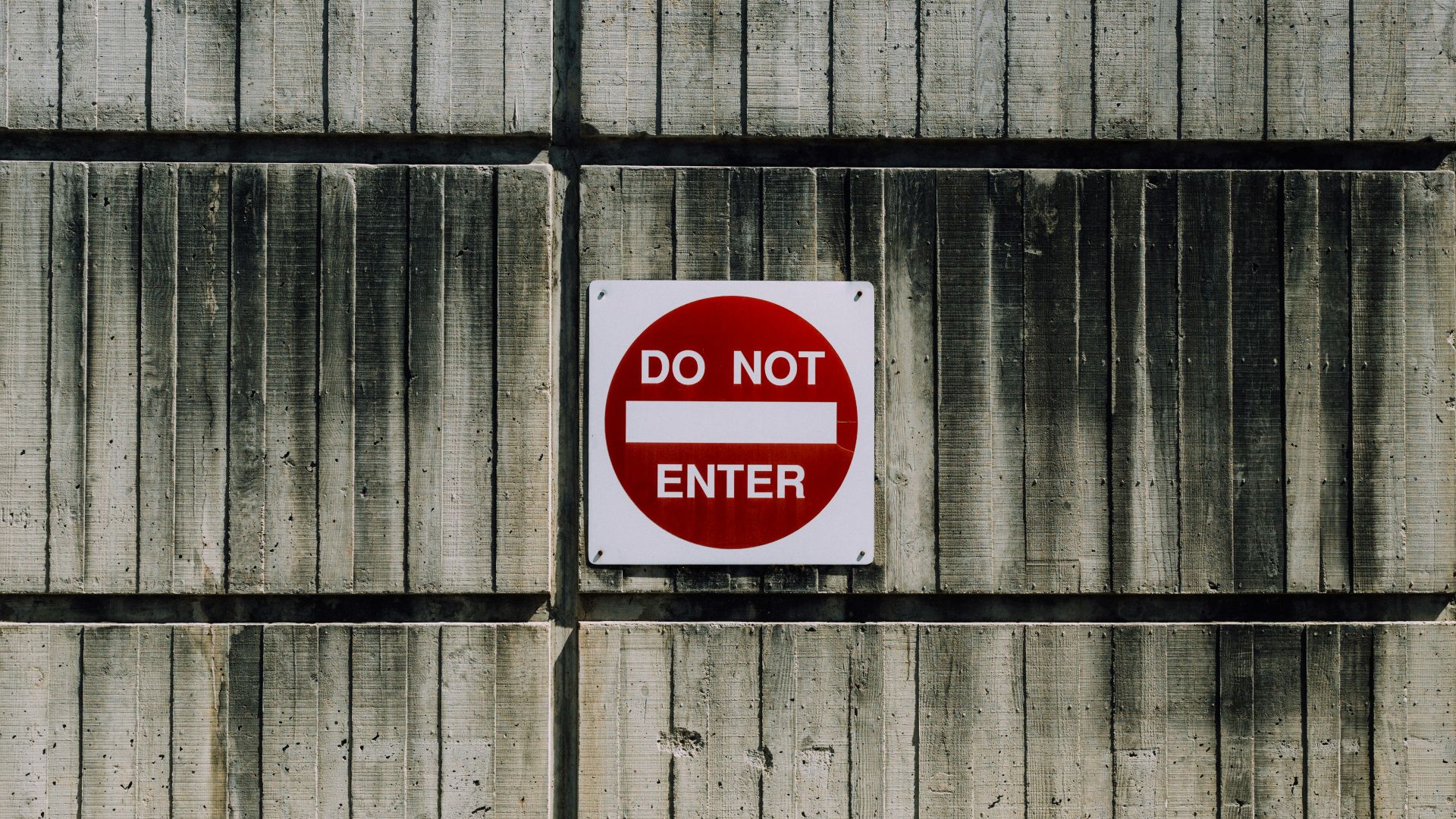 20 Things You Shouldn't Do In America If You Want To Avoid Embarrassment