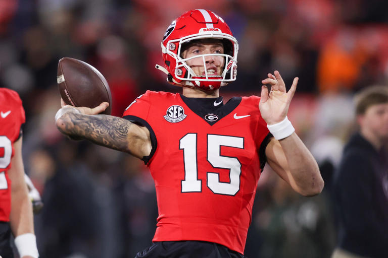 Carson Beck transfer portal: Ex-Georgia Bulldogs QB joining Miami ...