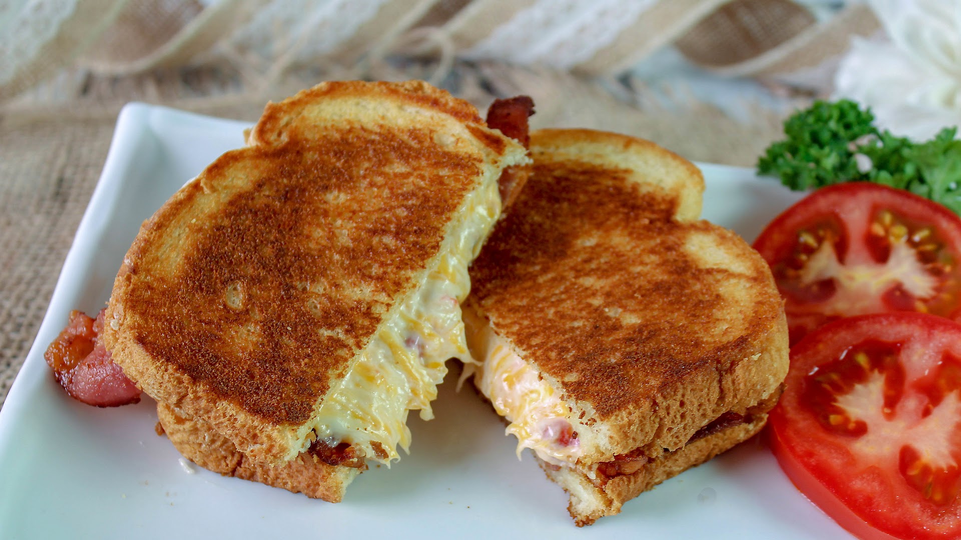 This Ooey Gooey Sammie Is Lick The Plate Delicious - Bacon Pimento ...