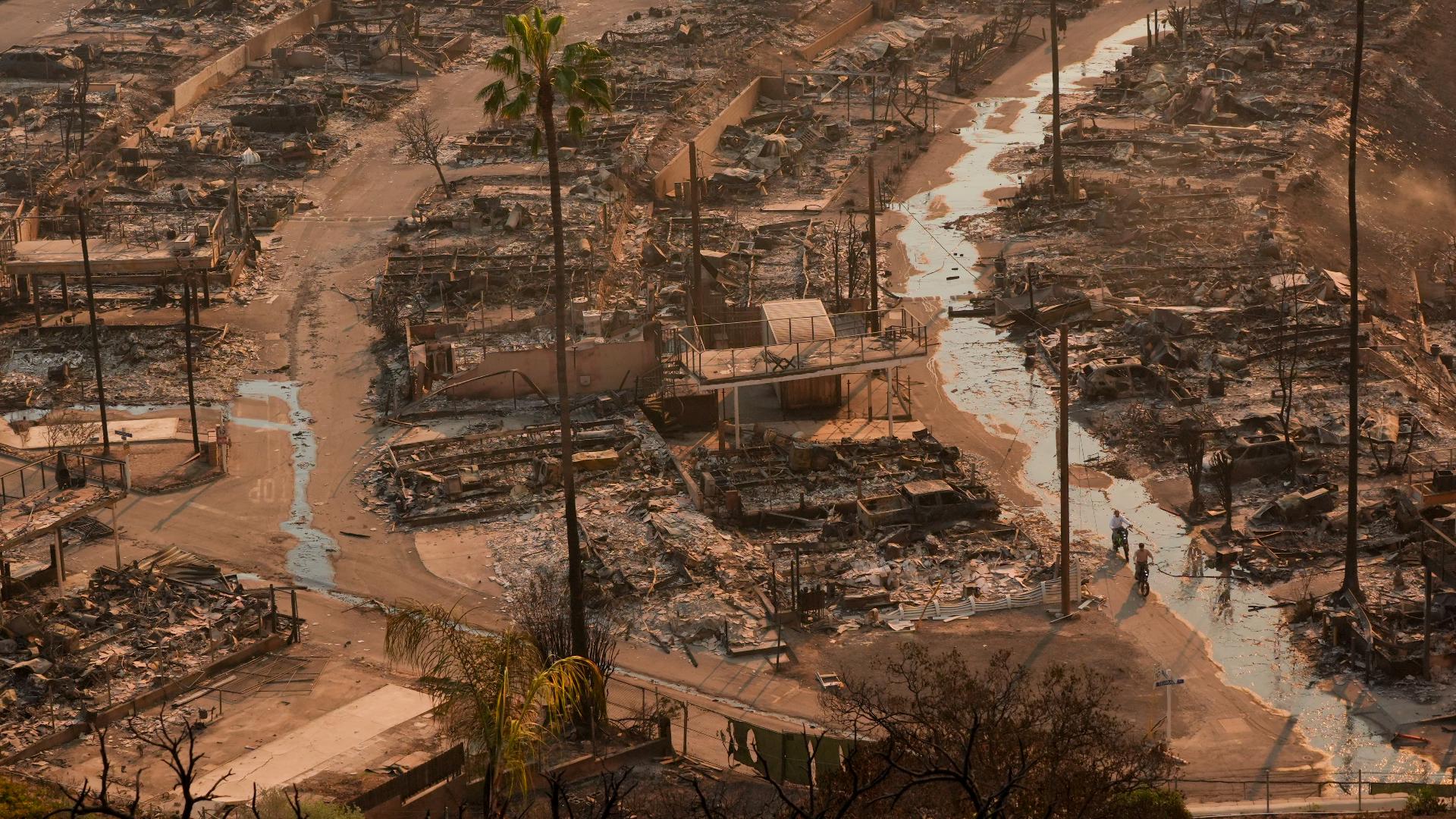 Los Angeles Wildfires: At least 10 dead in Southern California fires ...
