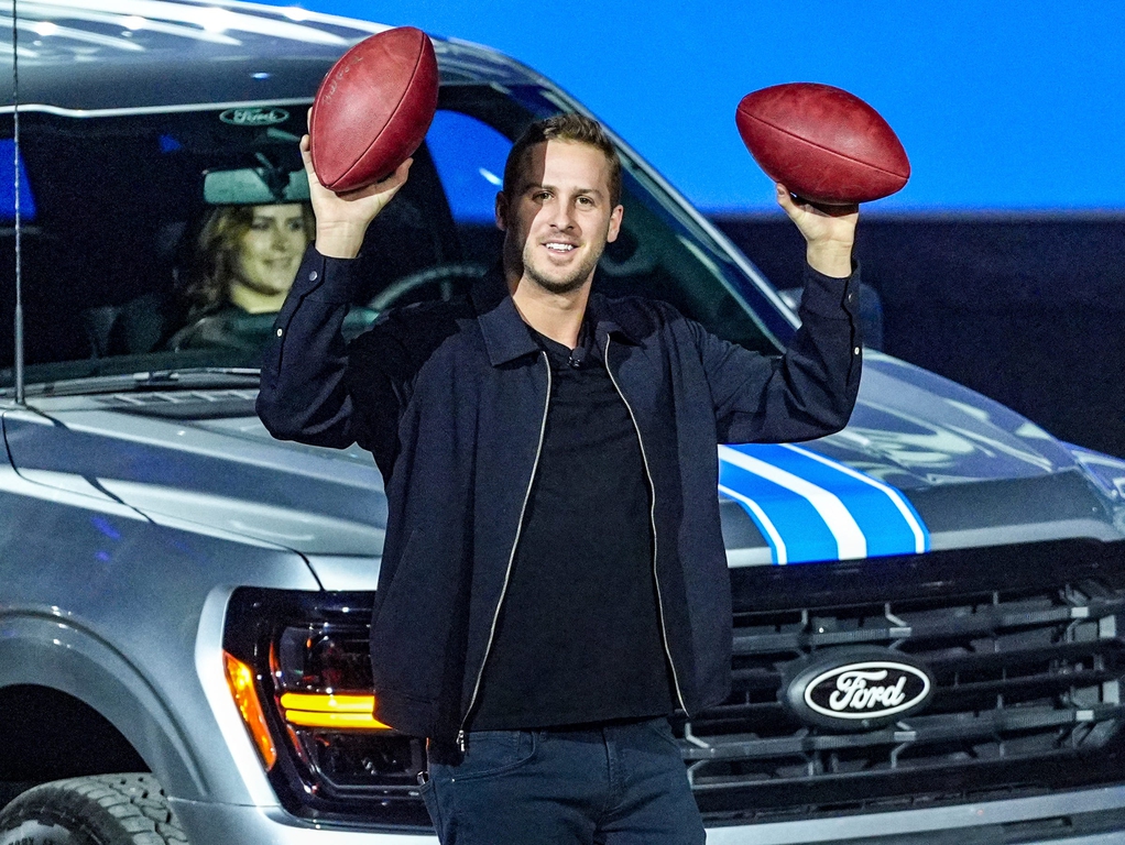 Jared Goff makes special appearance as Ford kicks off 2025 Detroit Auto ...