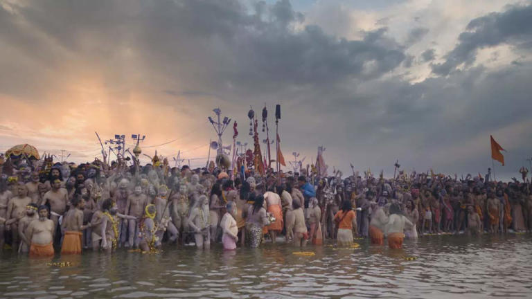 Mahakumbh 2025: Start Date, Types of Kumbh Mela, Website, Tent Booking ...