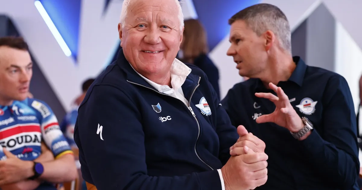 Lefevere zit met een vervelende aandoening: "Het begint een probleem te ...