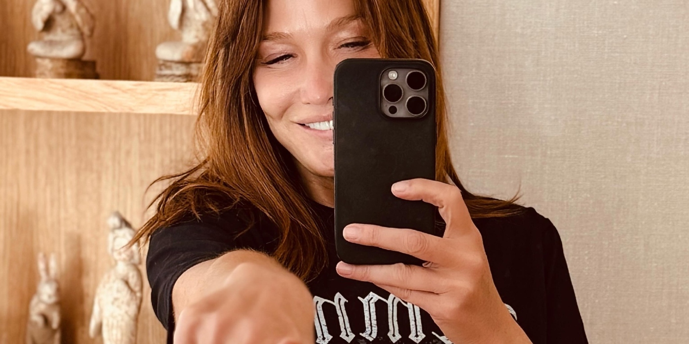 This 57-year-old model looks amazing with curly hair