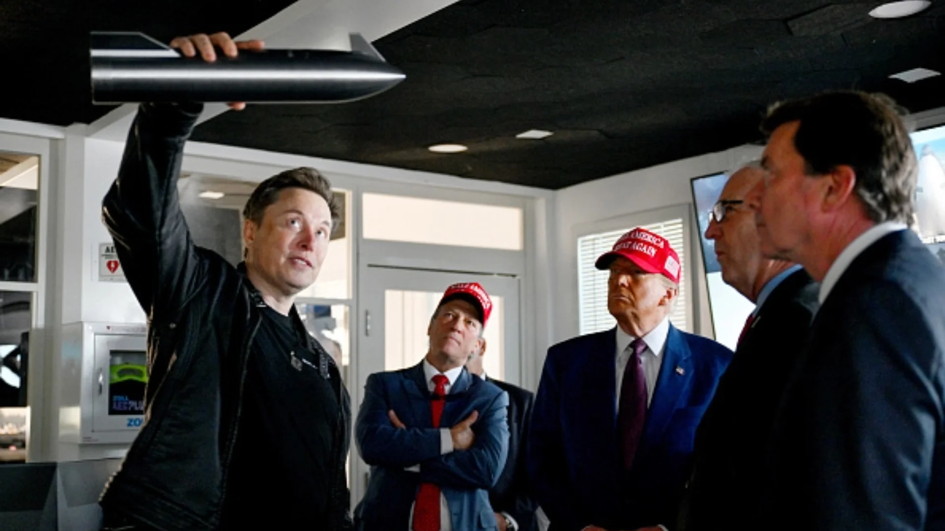 Elon Musk’s Multi-Planet Ambitions: ‘1M Tons of Cargo to Mars To ...