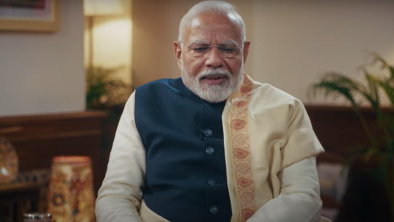 PM Modi on childhood, old friends, politics, anxiety and more - Top ...