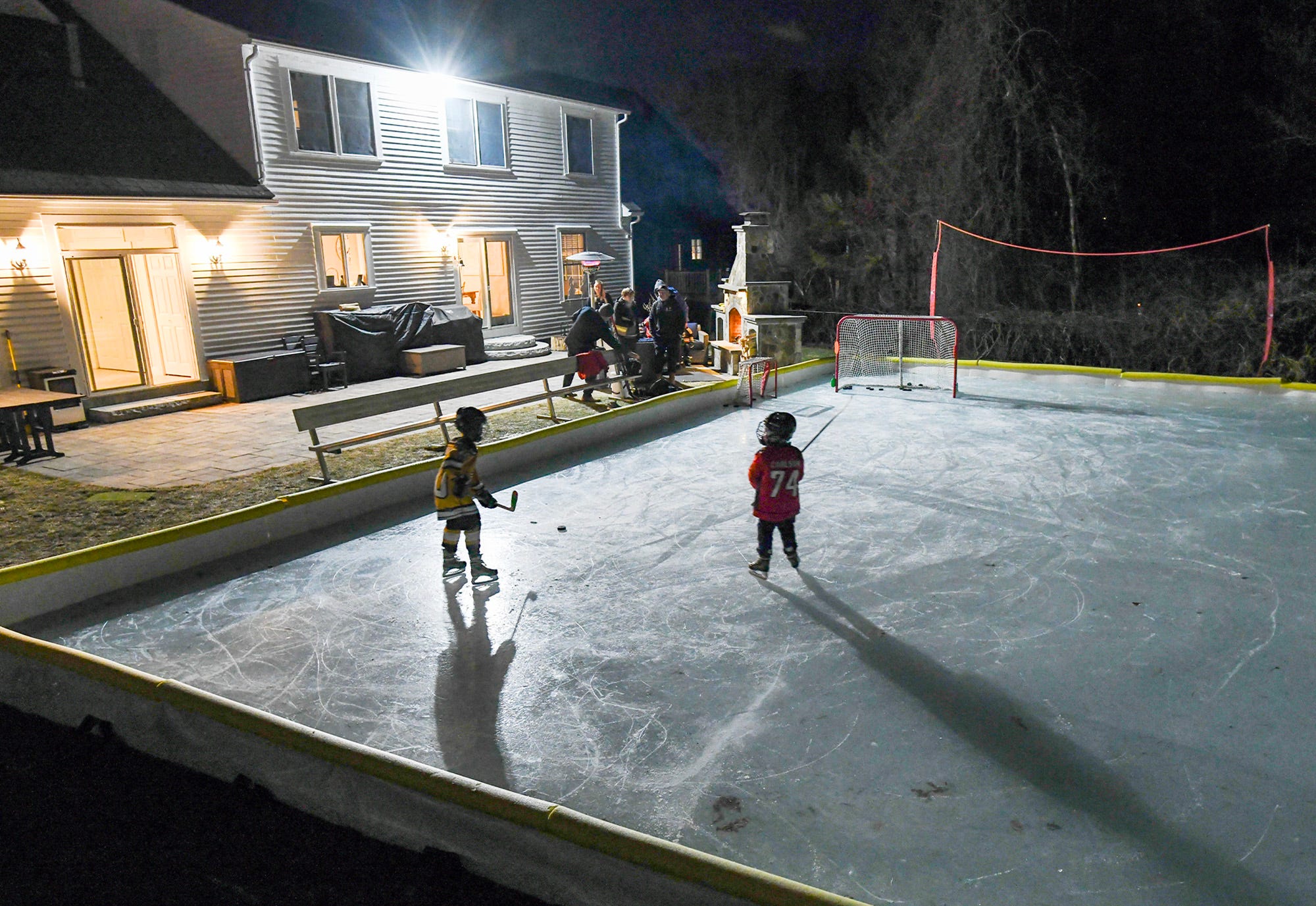 A labor of love: Backyard ice rinks are a lot of work, but worth it for ...
