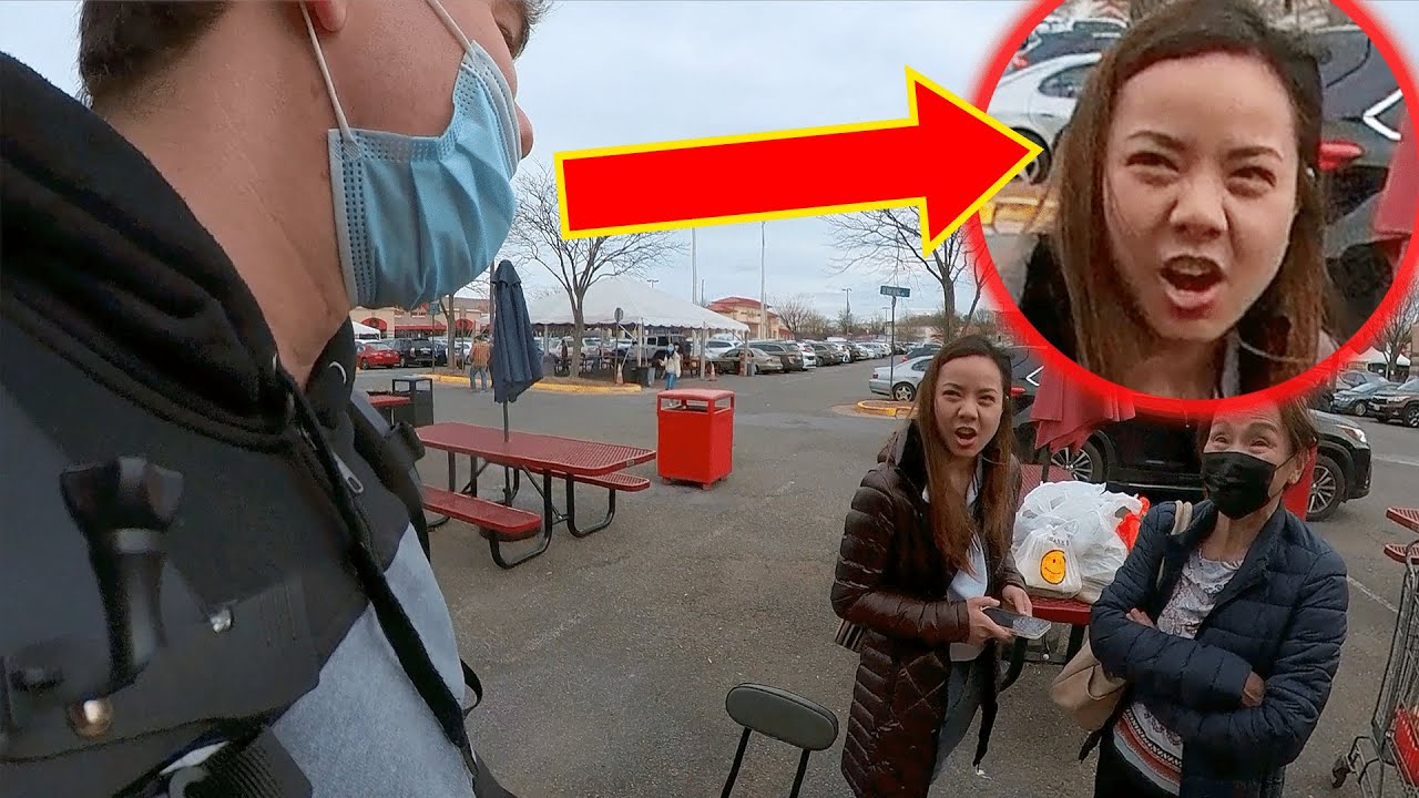 White Guy Shocks Locals With His Vietnamese