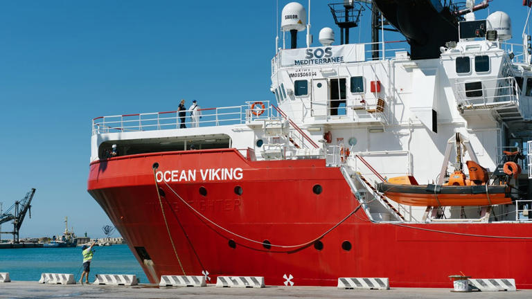 Il dramma della Ocean Viking, l'equipaggio: «I libici ci hanno sparato ...