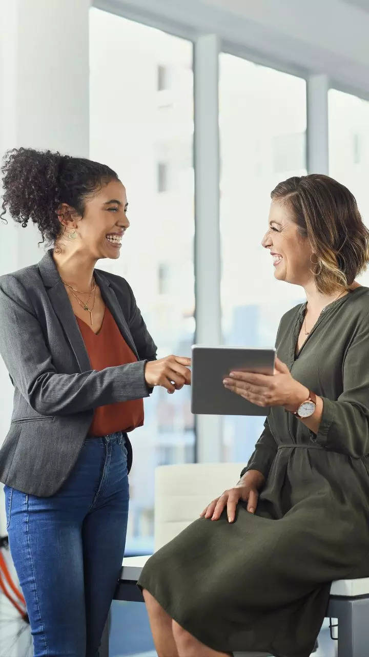 10 tips to become everyone's favourite colleague at work