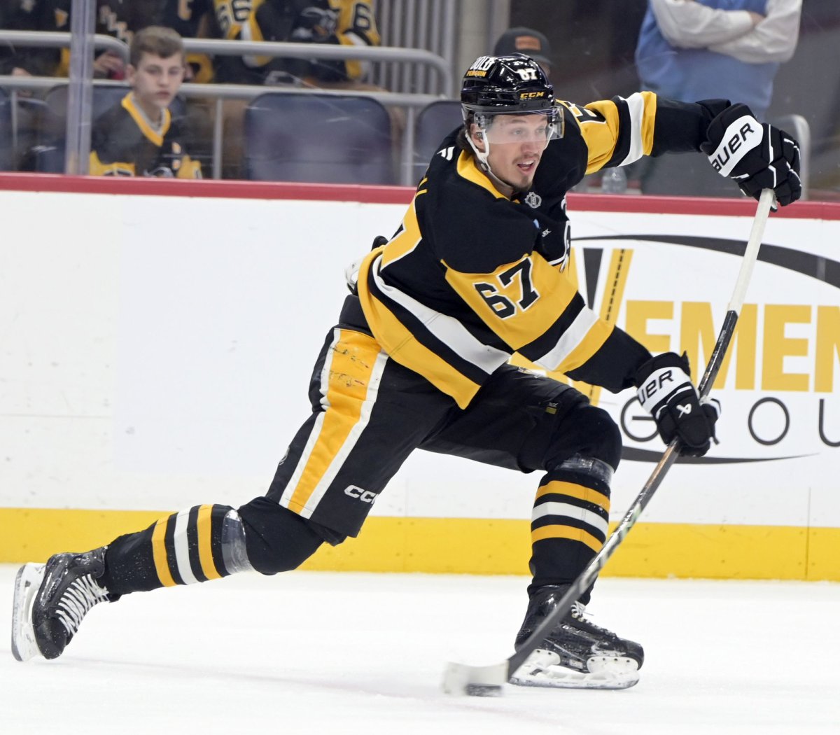NHL: Pittsburgh Penguins defeat Edmonton Oilers