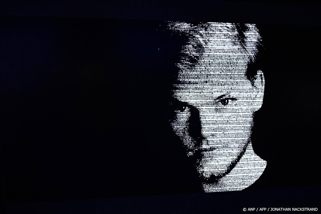 Debuutalbum Avicii terug in Album Top 100 na verschijnen docu