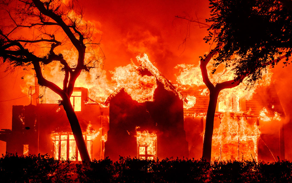 27 pictures of the devastating fires in the Los Angeles area
