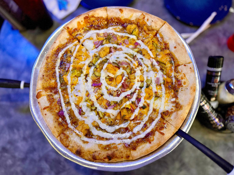 Readers' choice winner serves brick-oven slices to savor