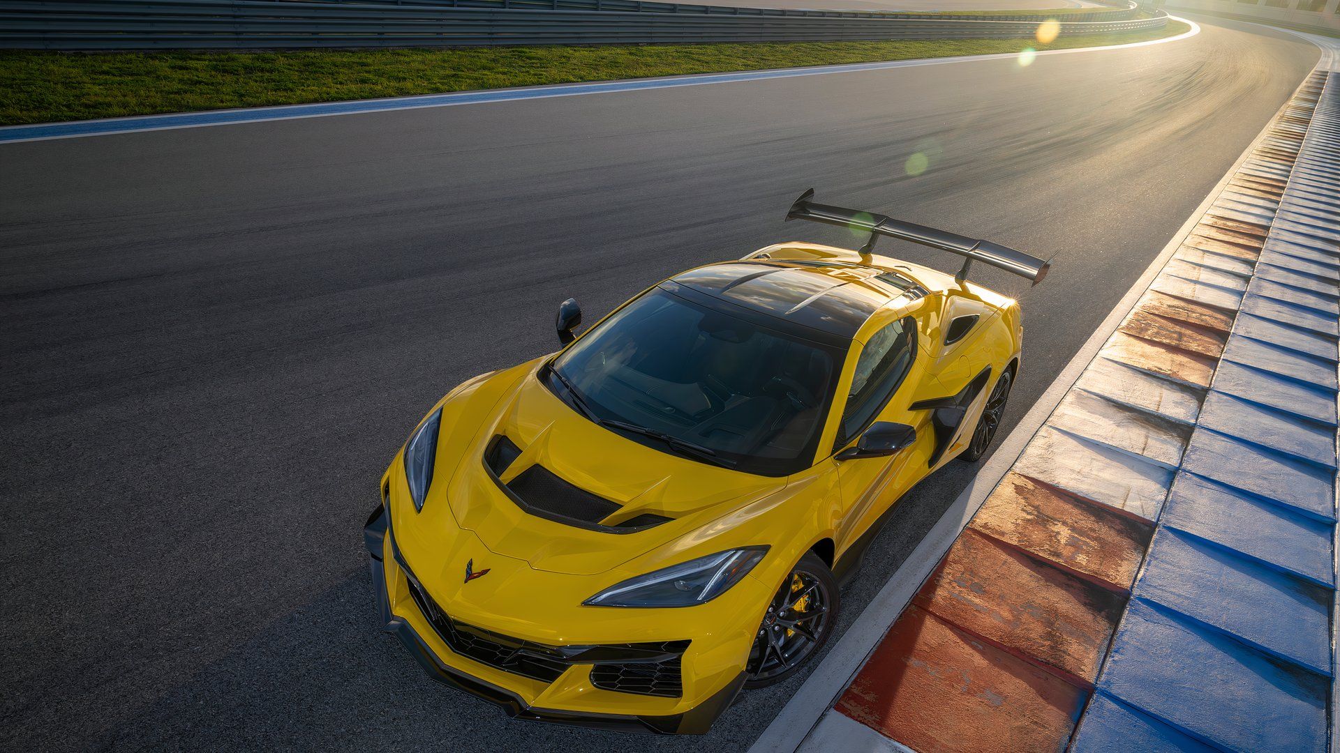 10 New Performance Cars That Can Hit 200 MPH