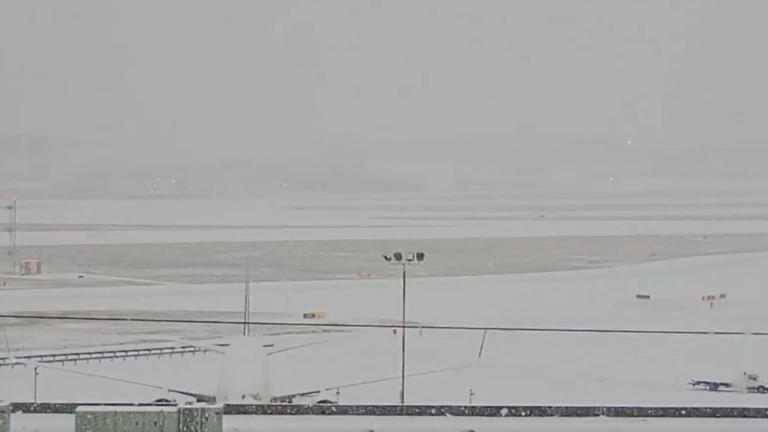 Atlanta winter storm: Ground stop extended at Atlanta airport, 1,200 ...