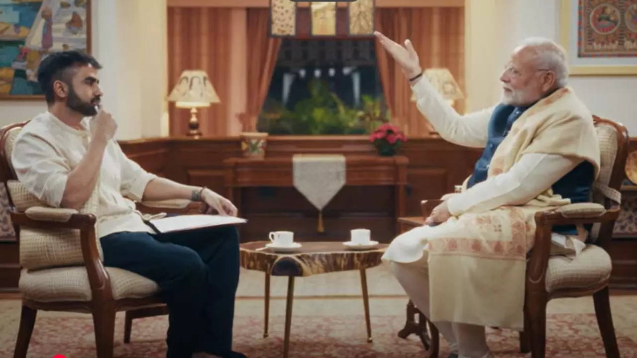 'Mein Bhi Hindi Bhashi Hu...': PM Modi To Nikhil Kamath On The Language ...