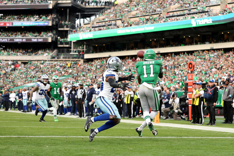 Eagles take a throwback, NFC East approach and will wear Kelly Green ...