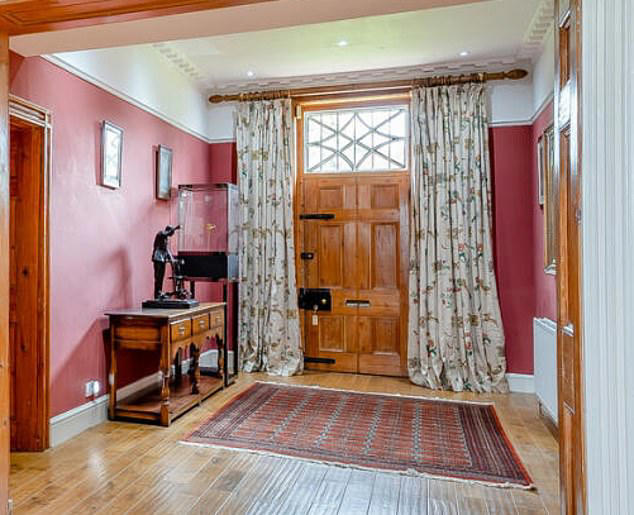 Captain Tom daughter Hannah Ingram-Moore takes £2.25m home off market