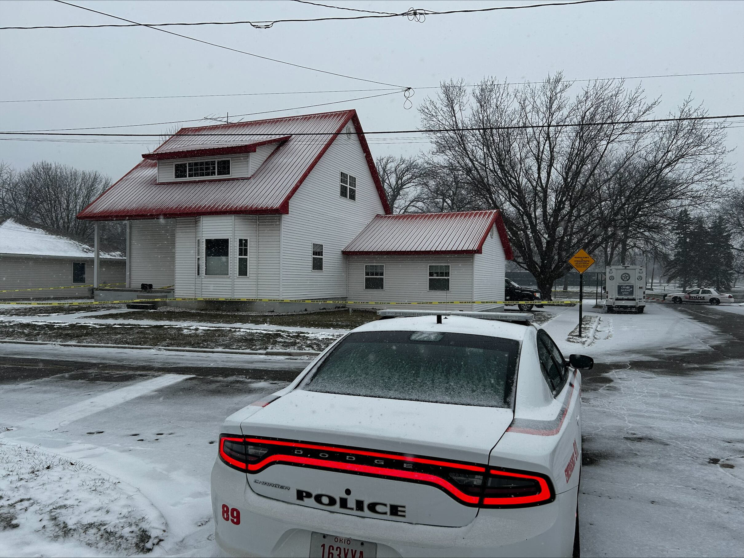 Police investigating apparent murder-suicide Police investigating apparent murder-suicide