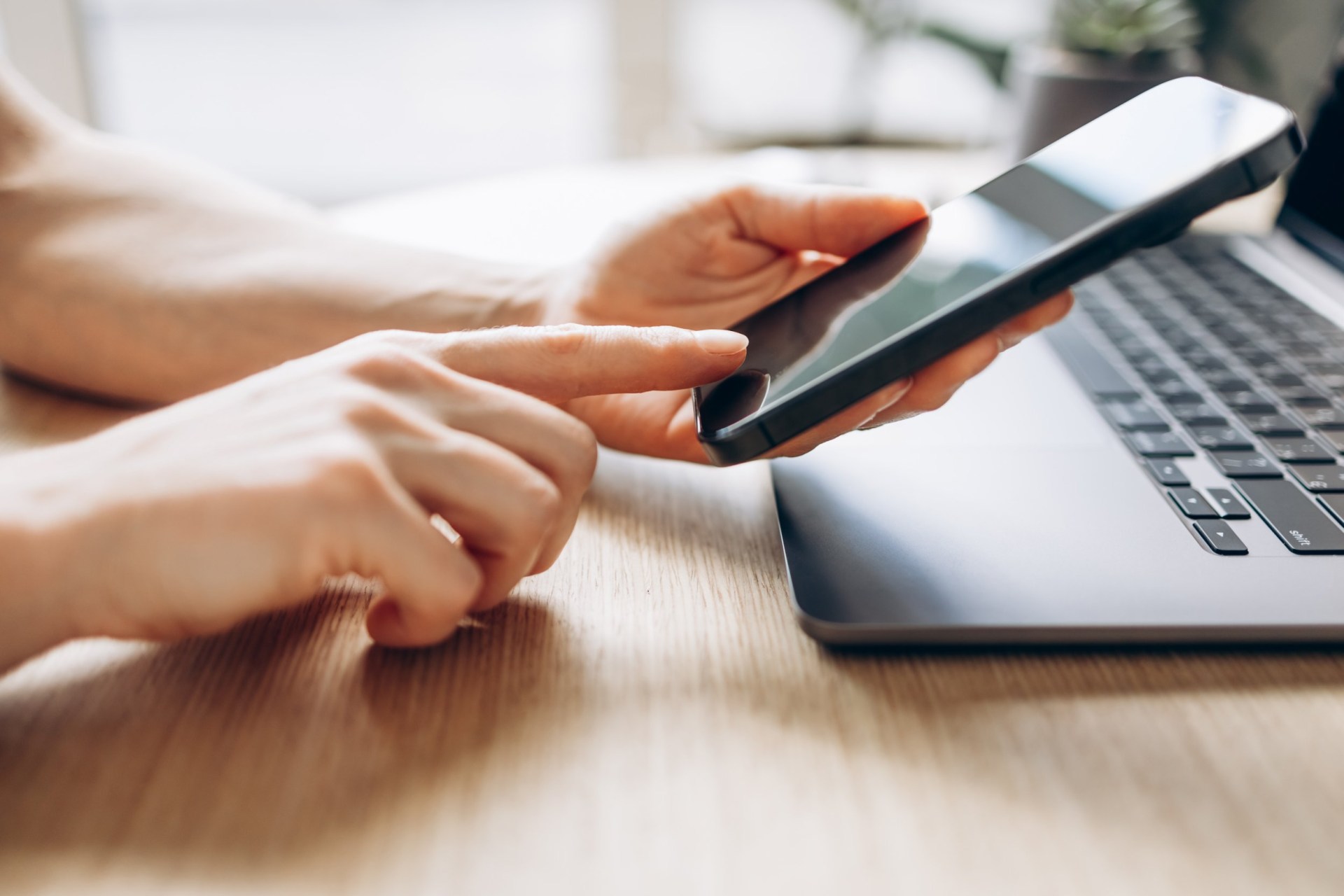 Urgent warning as major network provider set to shut down mobile ...