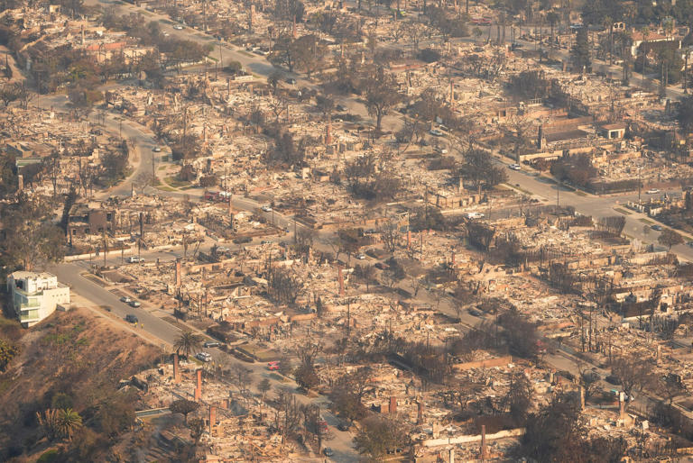 Dramatic aerial video shows 'staggering' devastation of Los Angeles fires