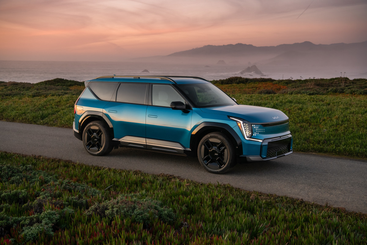 Kia Drops Killer EV9 Lease Deal for June