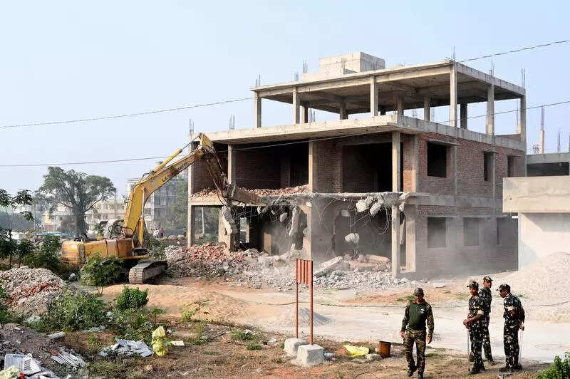 HYDRAA demolishes villas built on Neknampur lake