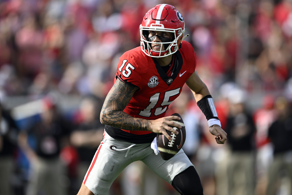 Former Georgia quarterback Carson Beck says he has committed to Miami ...