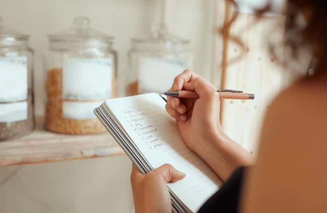 7 nutritionists share easy healthy eating hacks