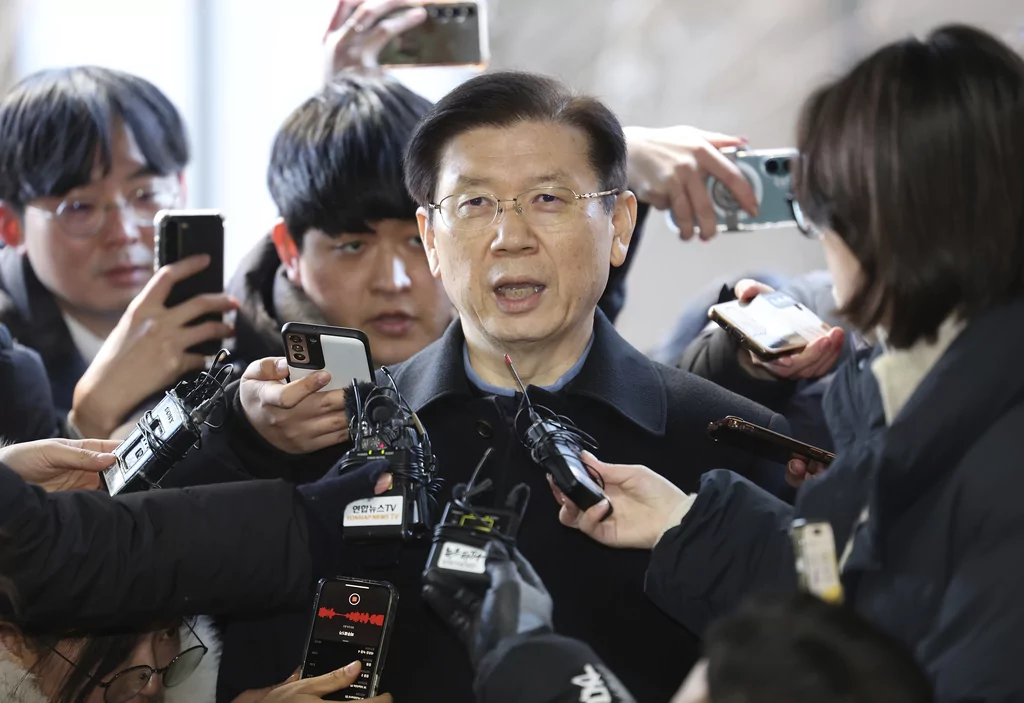 South Korean presidential security chief resigns after obstructing Yoon ...