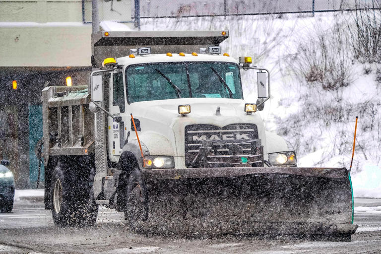 How does Indy's snow plow fleet compare to other cities? Here's what we ...