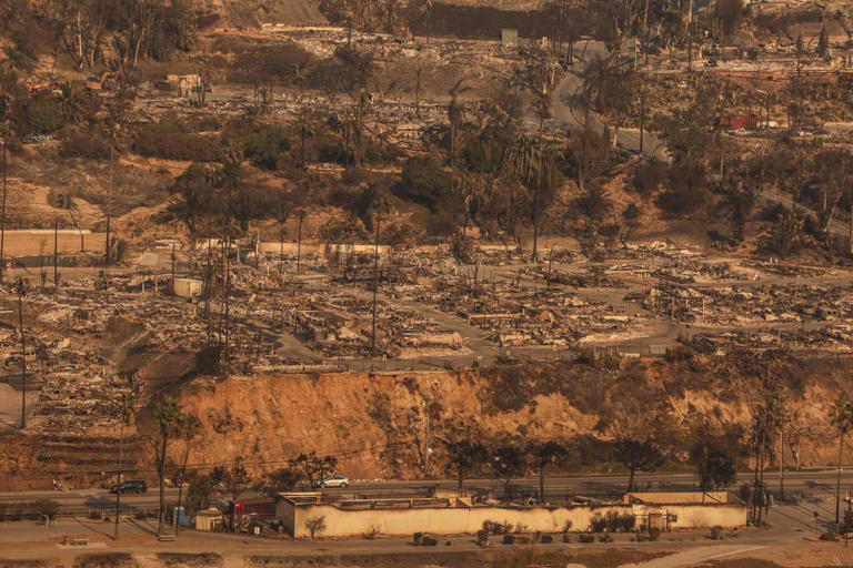 Prince Harry and Meghan Markle make surprise appearance in LA amid ...