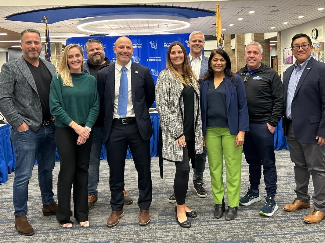 Holmdel School Board Elects New President & VP, Swears-In New Members