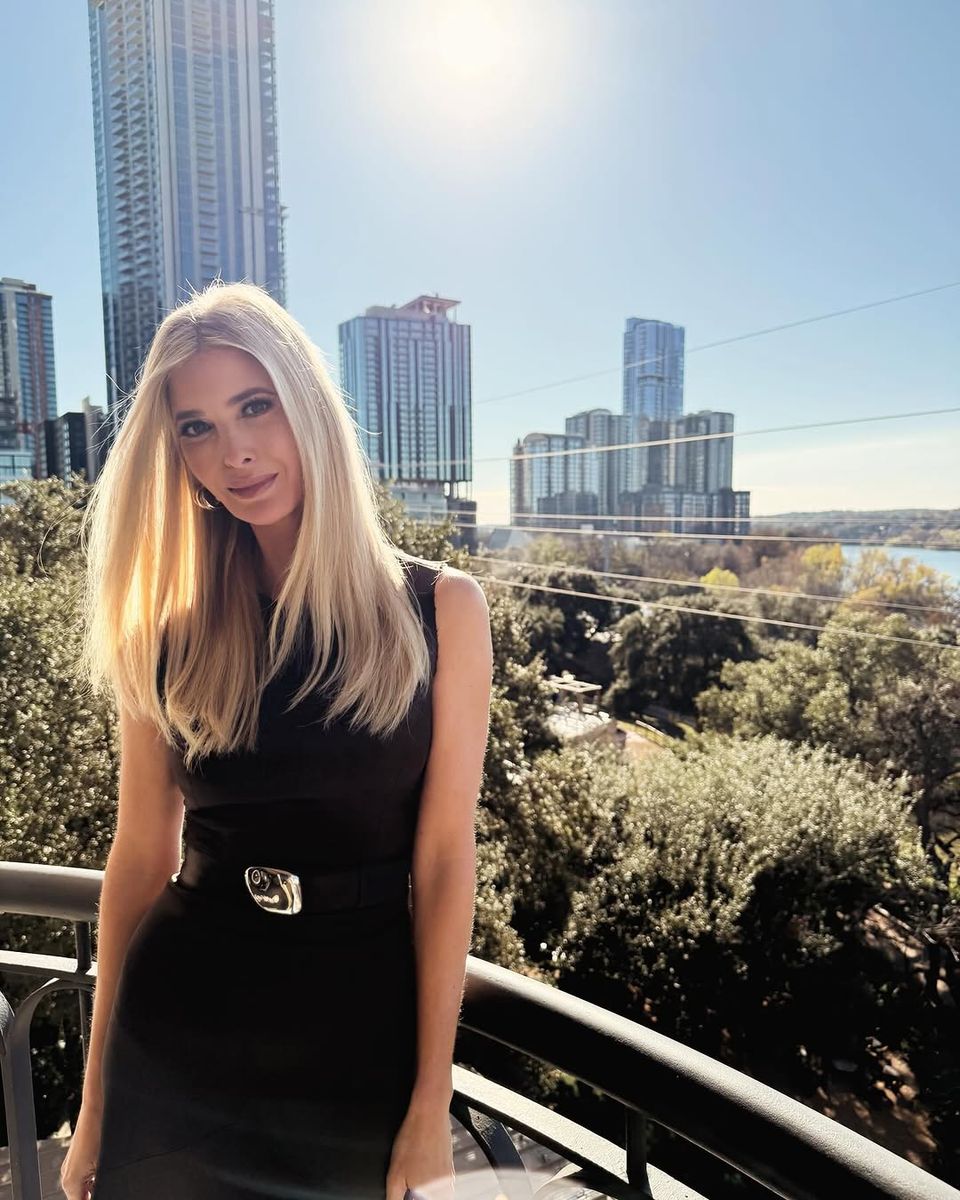 Ivanka Trump was all smiles in chic bikini: Her latest figure-hugging ...