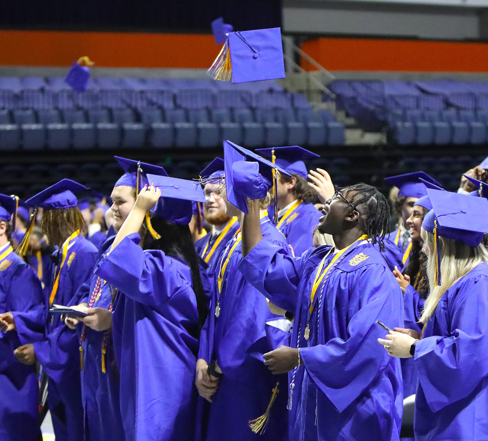 Graduation rates up slightly at Alachua County Public Schools ...