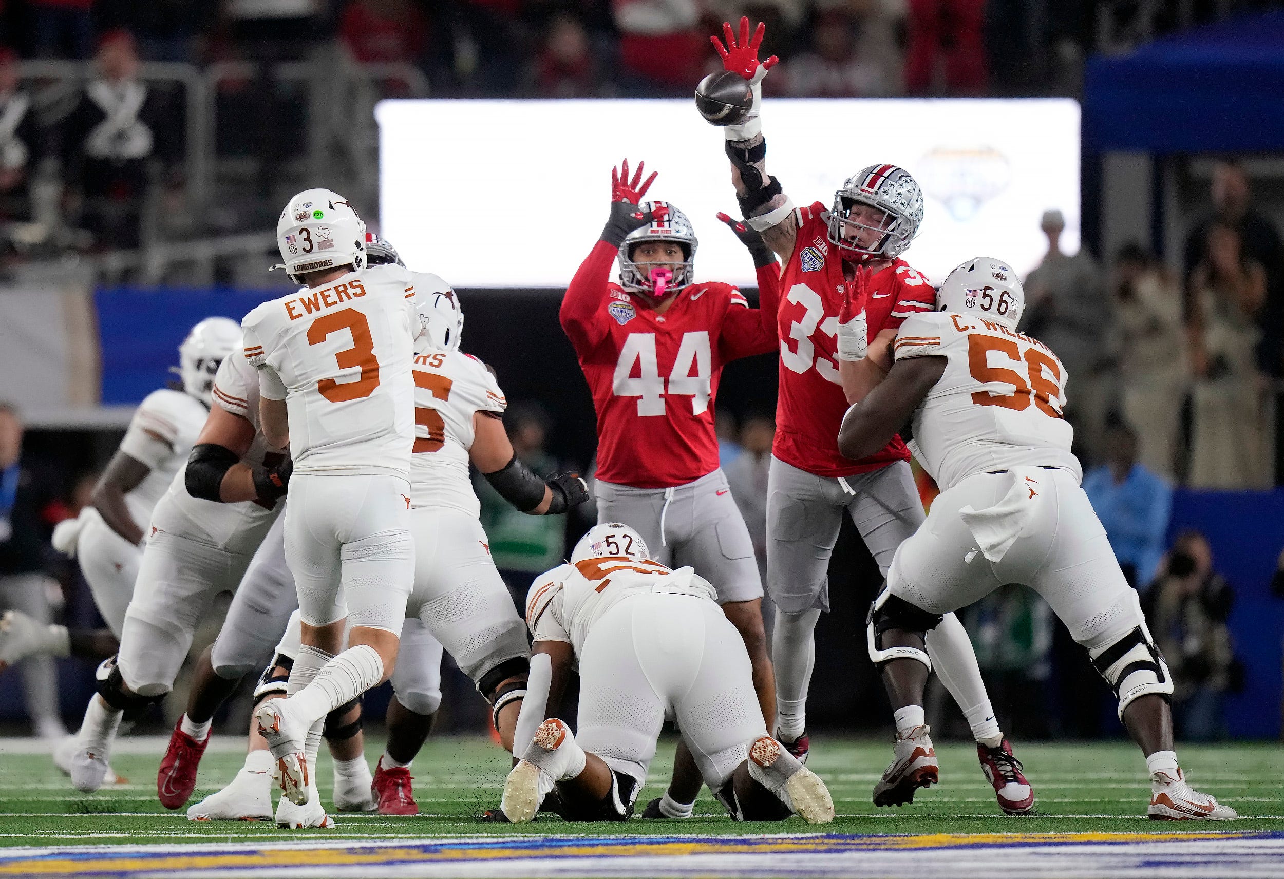 Look: Ohio State linebacker Jack Sawyer destroys camera following hug ...