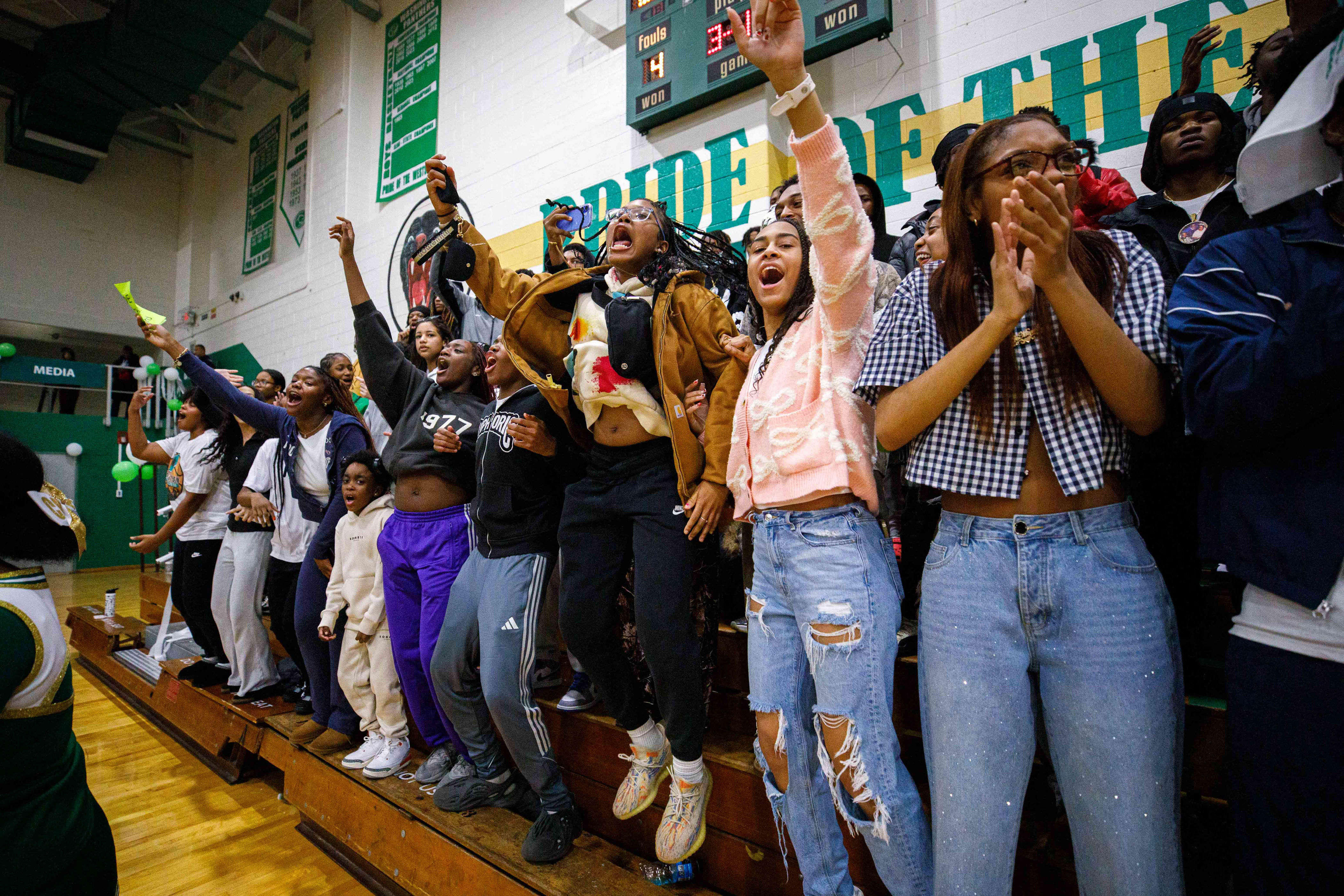 Indiana high school boys basketball scores: IHSAA sectionals updates ...