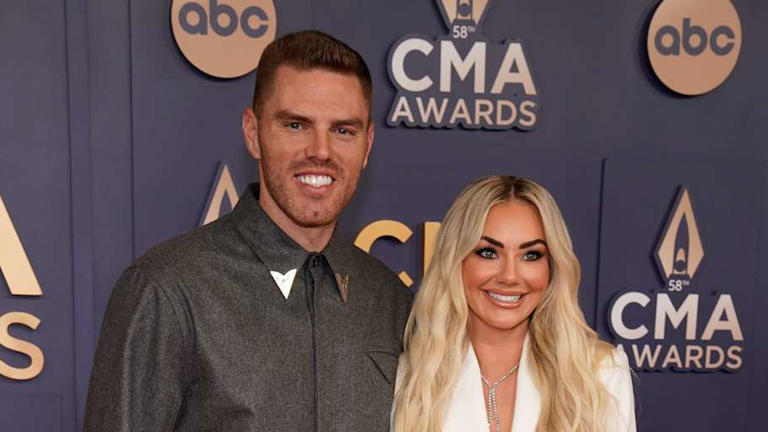 Dodgers' Freddie Freeman, wife pledge massive donation in response to ... Dodgers' Freddie Freeman, wife pledge massive donation in response to ...