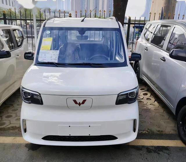 五菱之光EV：K-car与MPV跨界融合，纯电续航突破200km引领绿色出行