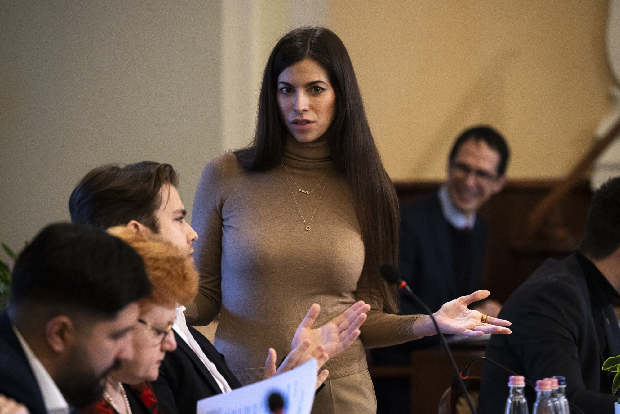 Szentkirályi Alexandra 1,7 millió forintot keres Kocsis Máténak hála ...