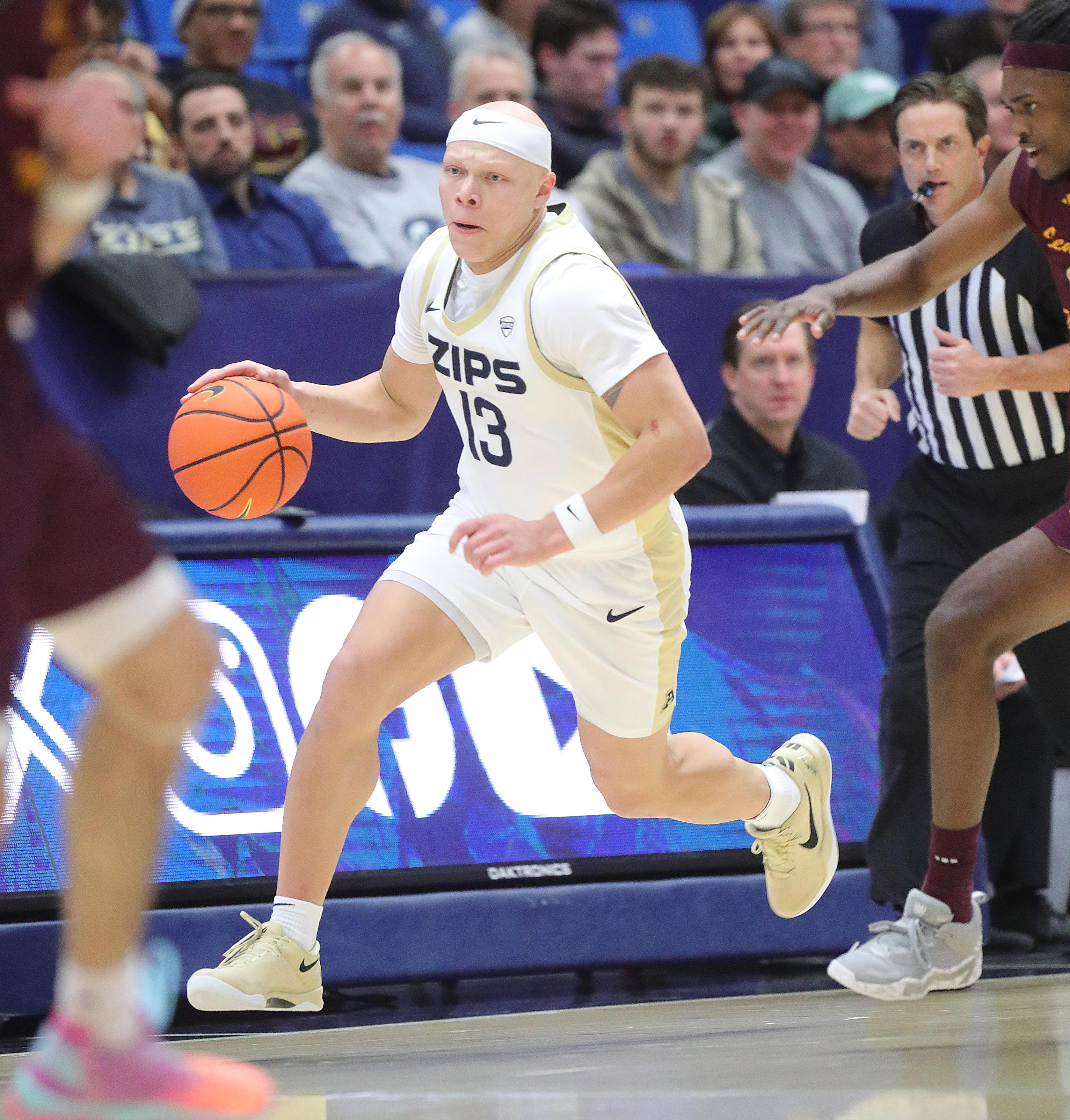 Akron men's basketball score, recap vs. Ohio | Zips top Bobcats in MAC ...