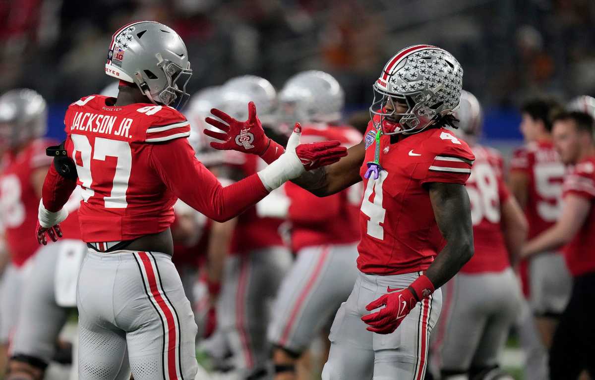 Postgame Handshake Between Arch Manning, Jeremiah Smith is Turning Heads