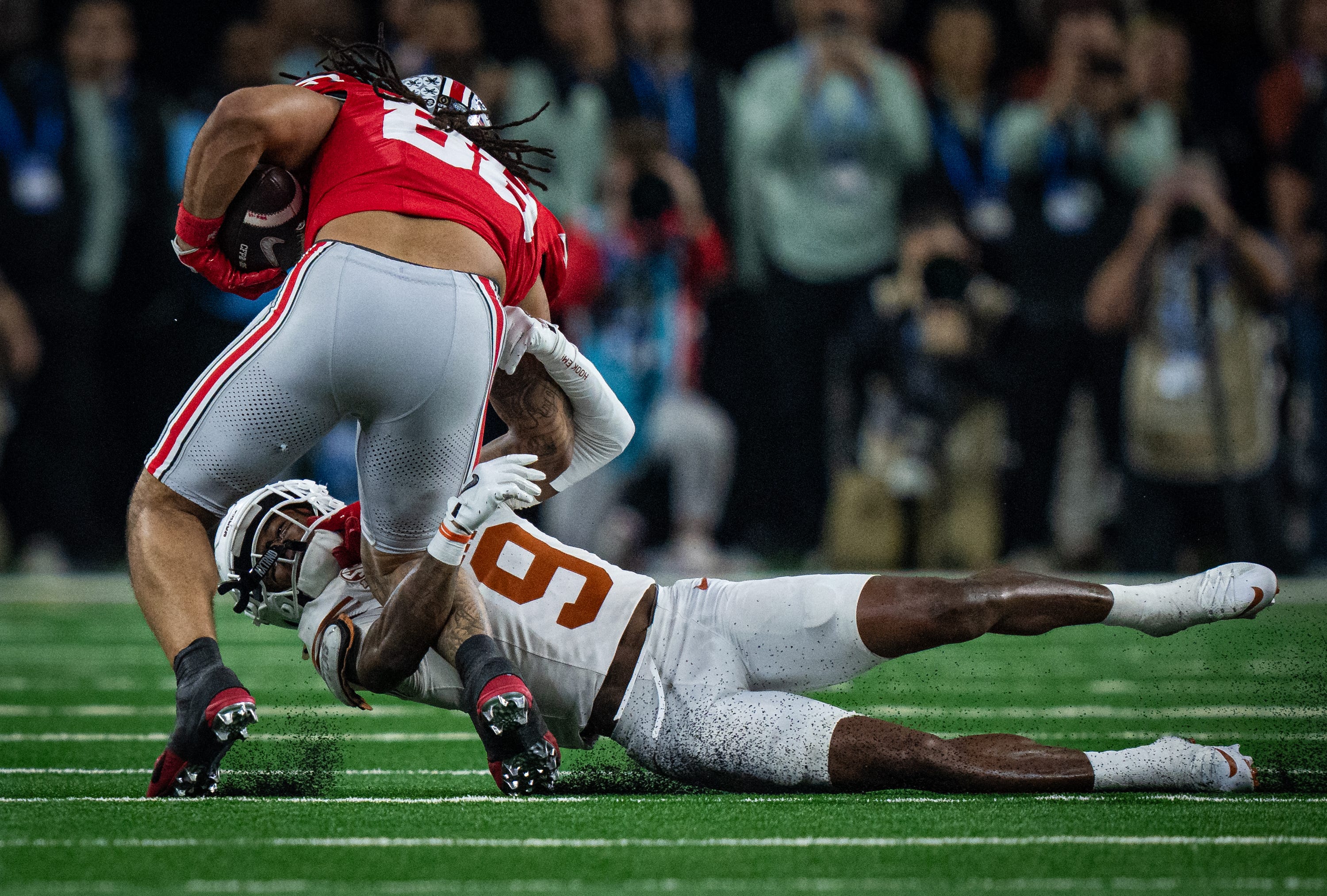 Texas football defensive back Gavin Holmes declares for 2025 NFL draft