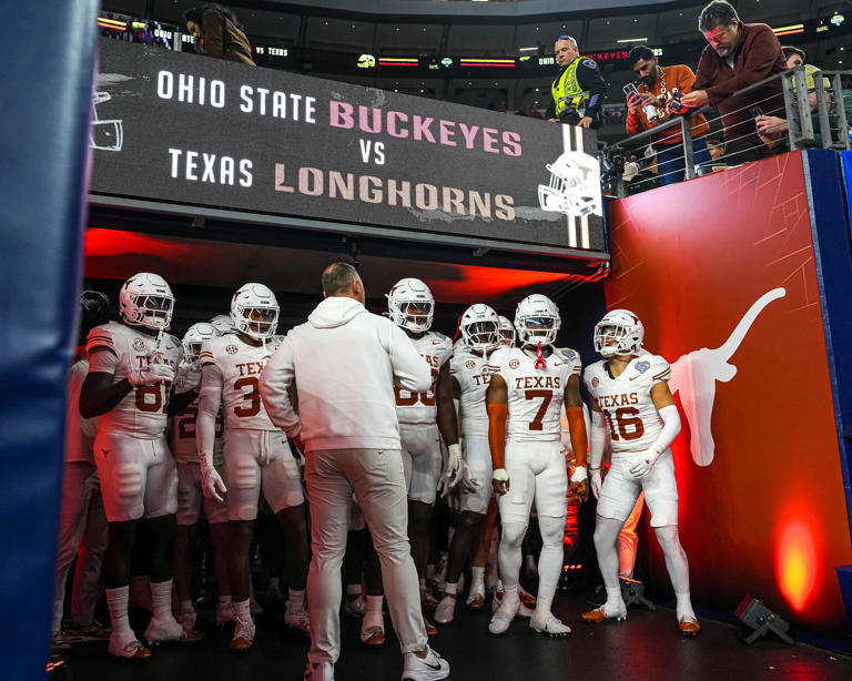 Texas football: Horns considered contenders in 'way-too-early' rankings ...